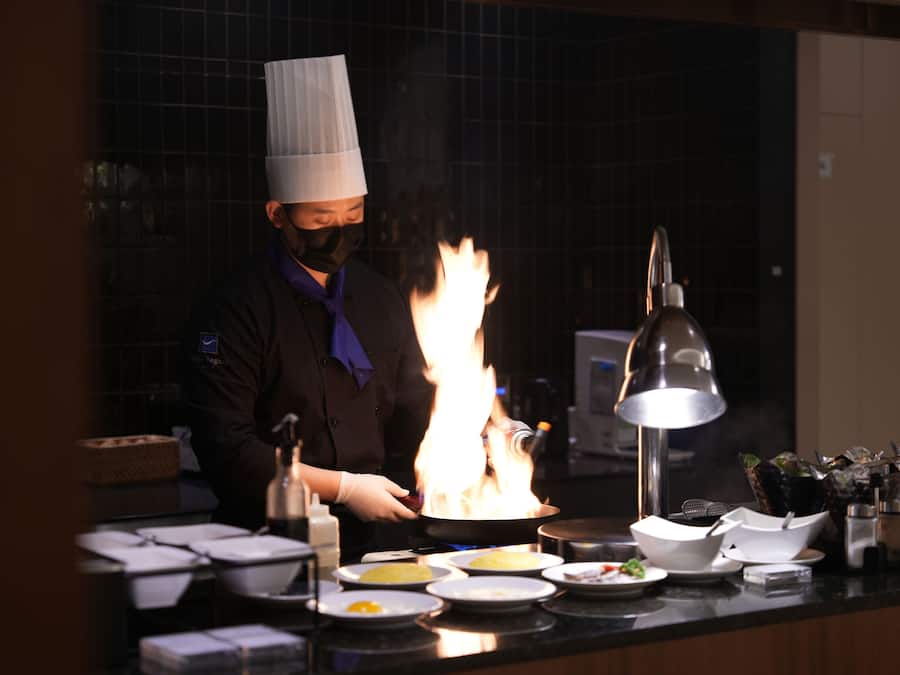 Café da manhã com buffet todos os dias (KRW 33000 por pessoa)