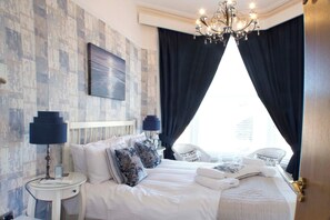 Quarto Duplo Standard, casa de banho anexa | Wi-fi grátis 