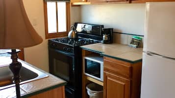 Superior Studio (Room 8, Ground Floor) | Kitchenette privada