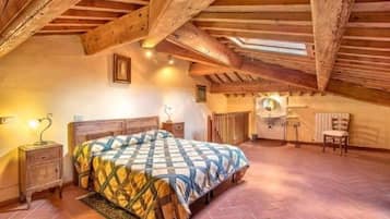 Apartamento, 4 quartos | Wi-fi grátis, roupa de cama fornecida