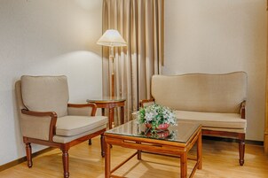 Quarto Duplo ou Twin Deluxe (Regal) | Roupa de cama fornecida 