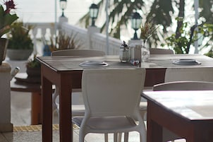 Pequeno-almoço tipo buffet diário incluído
