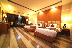 Quarto Executivo | 6 quartos, roupa de alta qualidade, minibar, cofre no quarto 