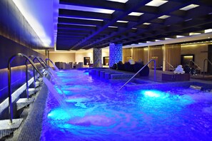 Sala(s) para tratamentos a casais, sauna, banheira de hidromassagem 