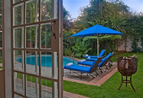 Ten Flags Theme Park Vacation Packages - Expedia