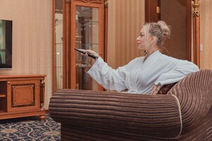 Suite Presidencial | Sala de estar | Televisor de 40 polegadas com canais digitais 