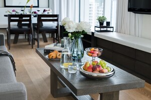 Suite, 2 quartos | Lençóis italianos Frette, roupa de alta qualidade, edredões de penas 