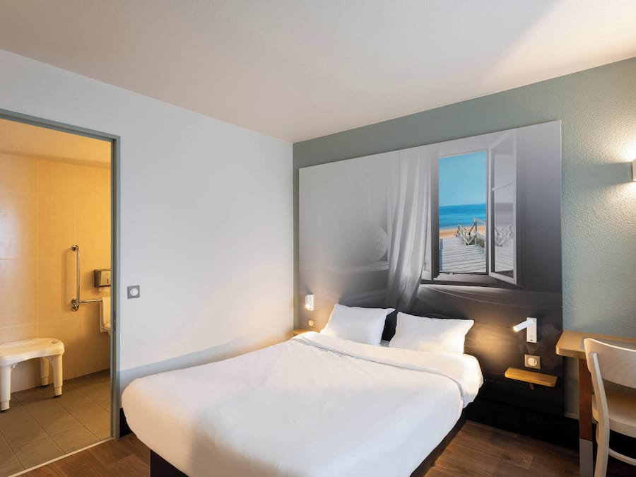 Quarto Duplo Standard, acessível, não fumadores | Roupa de alta qualidade, secretária