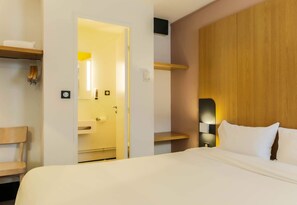 Quarto Duplo, não fumadores | Roupa de alta qualidade, secretária, quartos insonorizados