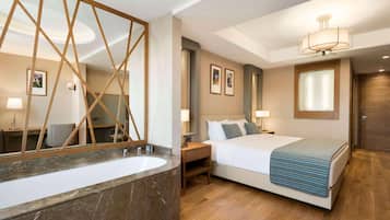 Minibar, cofre no quarto, secretária, ferro/tábua de engomar