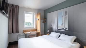 Quarto casal, para não fumantes | Roupas de cama premium, escrivaninha, quartos à prova de som