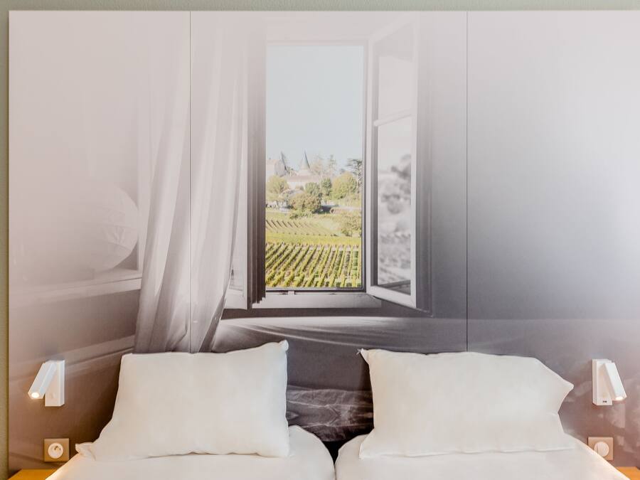 Quarto Twin Standard | Roupa de alta qualidade, secretária, quartos insonorizados