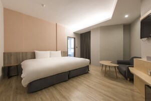 Quarto Duplo Deluxe, não fumadores | Edredões de penas, cortinas/cortinados opacos, Wi-fi grátis 