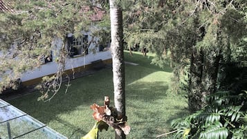 Suite (Master) | Vista para o jardim