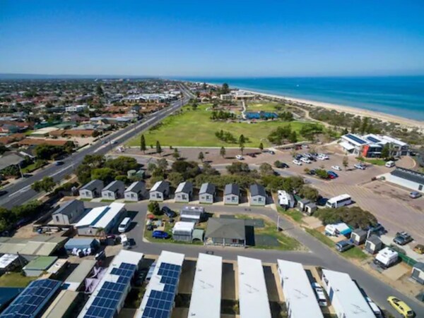 Discovery Parks - Adelaide Beachfront - South Australia