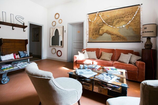 Soprarno Suites - Florence