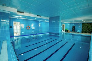 Piscina interior, da(s) 8:00 à(s) 20:00, nadadores-salvadores no local 