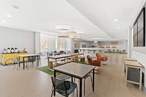 Pequeno-almoço self-service diário incluído