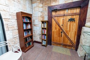 Casa premium | Área de estar | TV de tela plana, escritórios