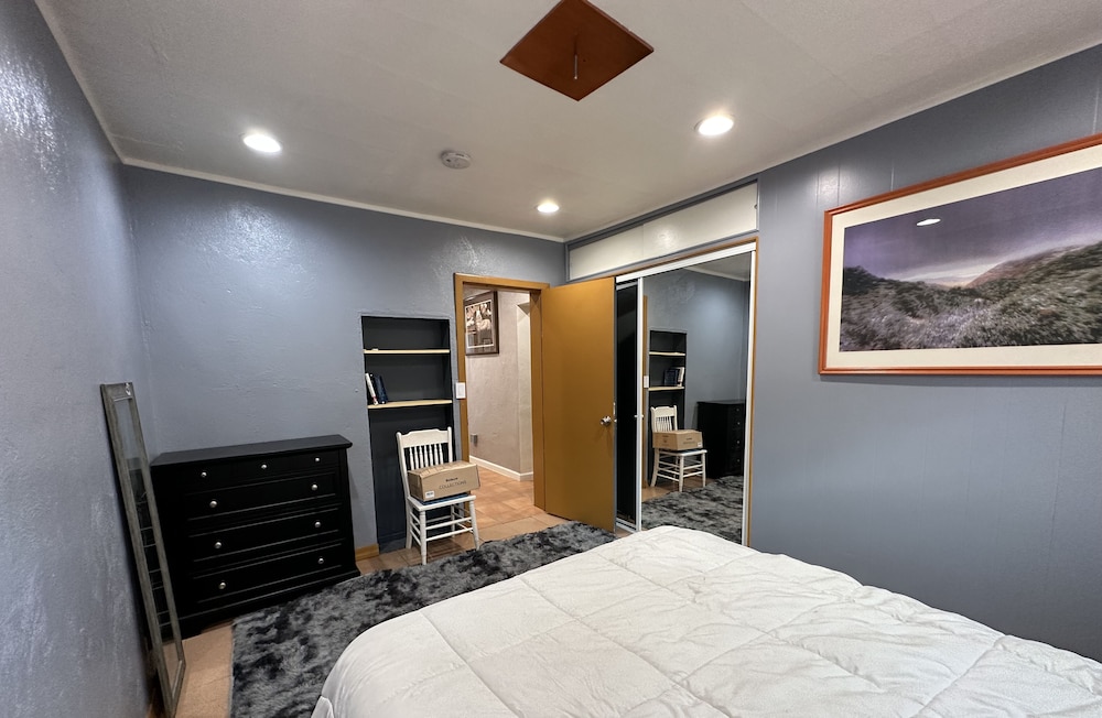 Spacious Home, Vintage Charm - Sonora