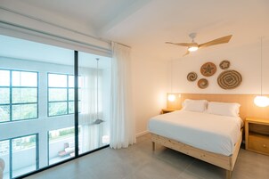 Apartamento | Cofre no quarto, com decoração personalizada 