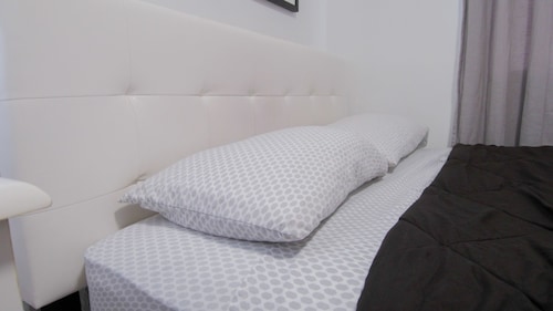 Sofi, Forum, Lax 3bed 2 Bath Fullhouse For 9 - Compton, CA