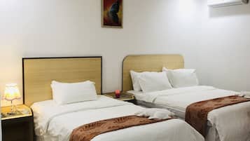 Quarto Familiar | Com mobília individualizada, Wi-fi grátis
