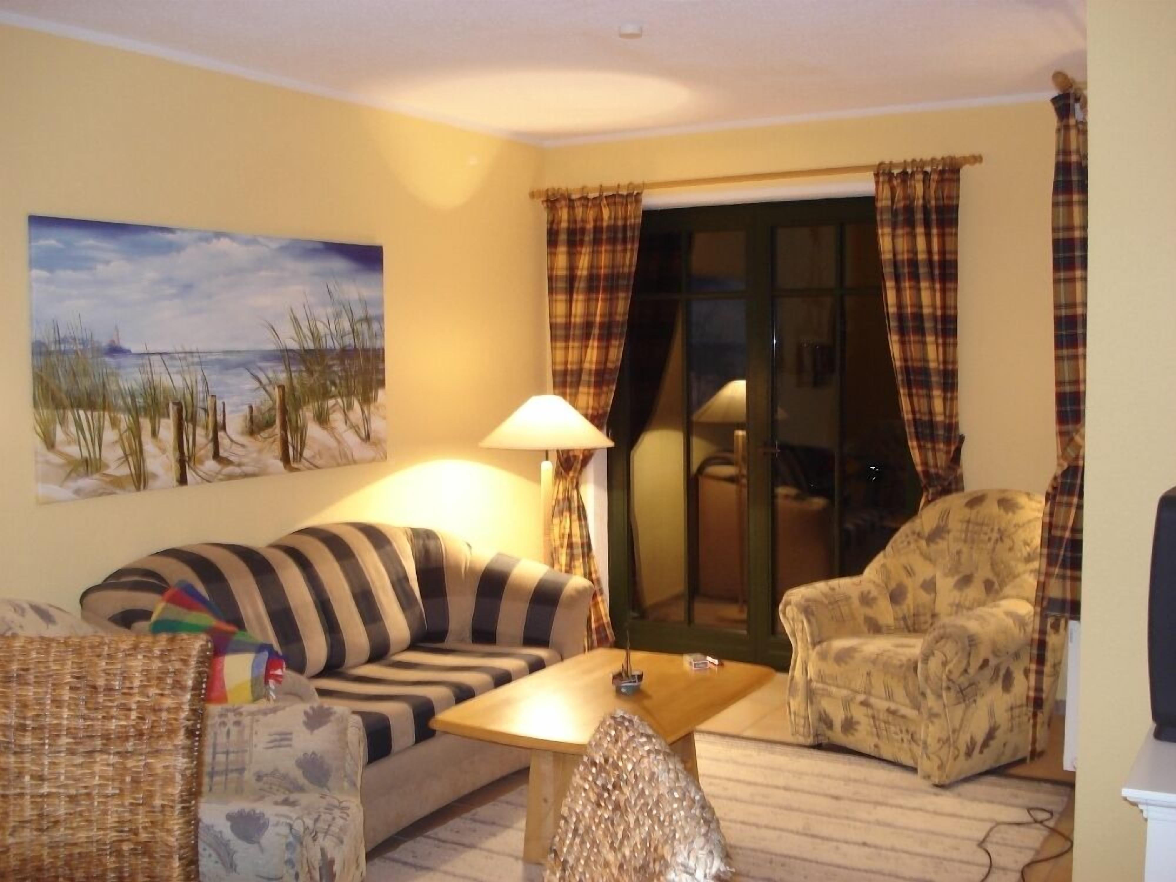 Erdgeschoss Fewo Boddenbiene "Imme" Im Reetgedecktem Haus Für Max. 4 Personen - Wieck a. Darß