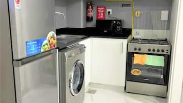 Apartamento (0 Bedroom) | Cozinha privada | Micro-ondas, fogão, cooktop, torradeira