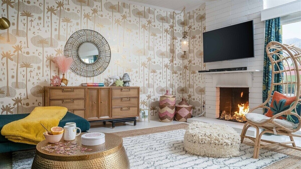 Psychedelic Springs - Step Into A Dream: Vibrant, Artistic Retreat In Palm Springs - Palm Springs, CA