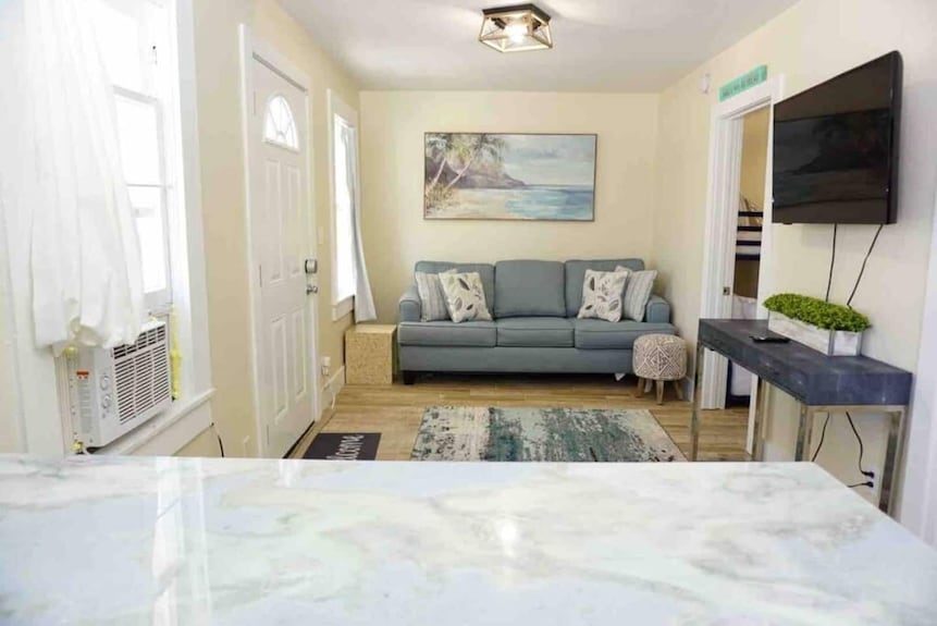 Steps To Ocean Center| Walk To Beach & Boardwalk | Pets Ok! - デートナ・ビーチ, FL