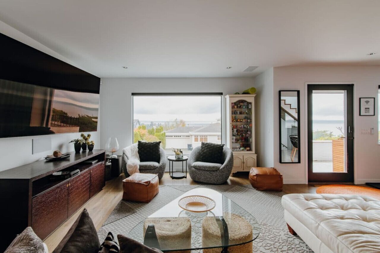 Stunning Panoramic Views Hot Tub Modern 4br Home - Edmonds, WA