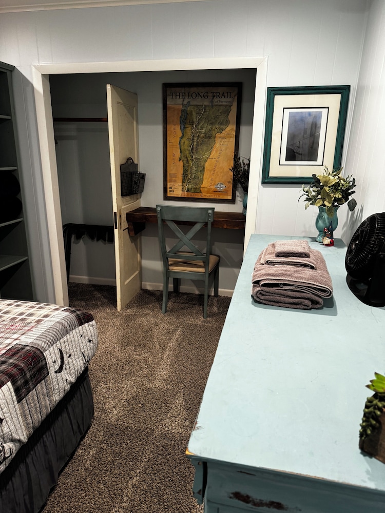 Super Fresh Apartment Near Jay Peak! - Vermont