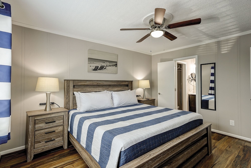 Beachy 4br 2 1/2 Ba Beachfront Condo W/ Waterview - Murrells Inlet, SC