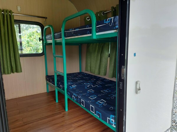 Caravan Trailer - 台湾