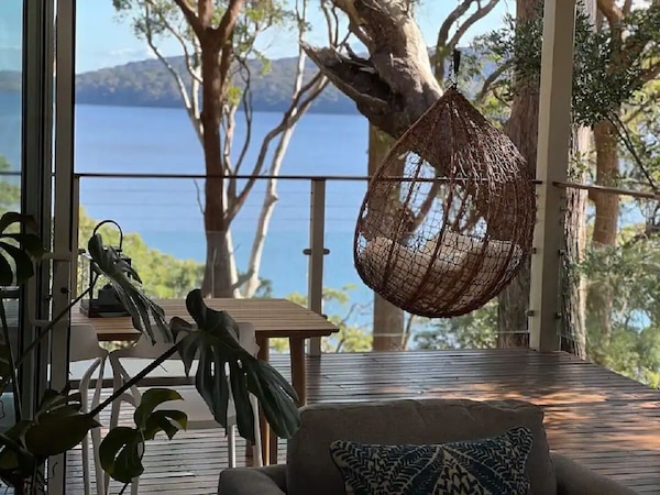 Private Waterfront Retreat With Kayaks, Boat Bay & Stunning Views - Smiths Lake