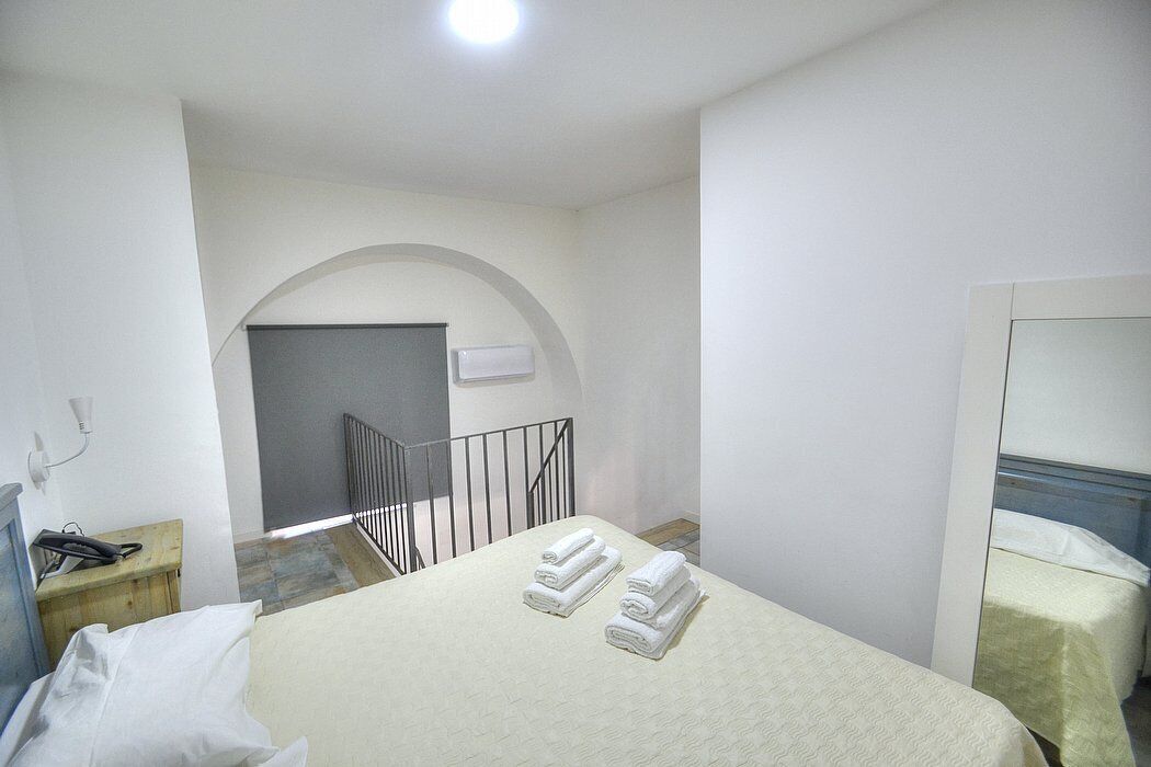 Casa Spirea M: A Characteristic And Welcoming Apartment Situated In A Quiet Location, A Few Minutes From The Town Center, With Free Wi-fi. - Sorrento