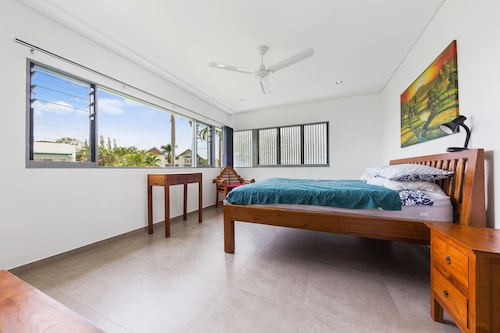 Fannie Bay 3 Bedroom Townhouse With Pool. - Darwin