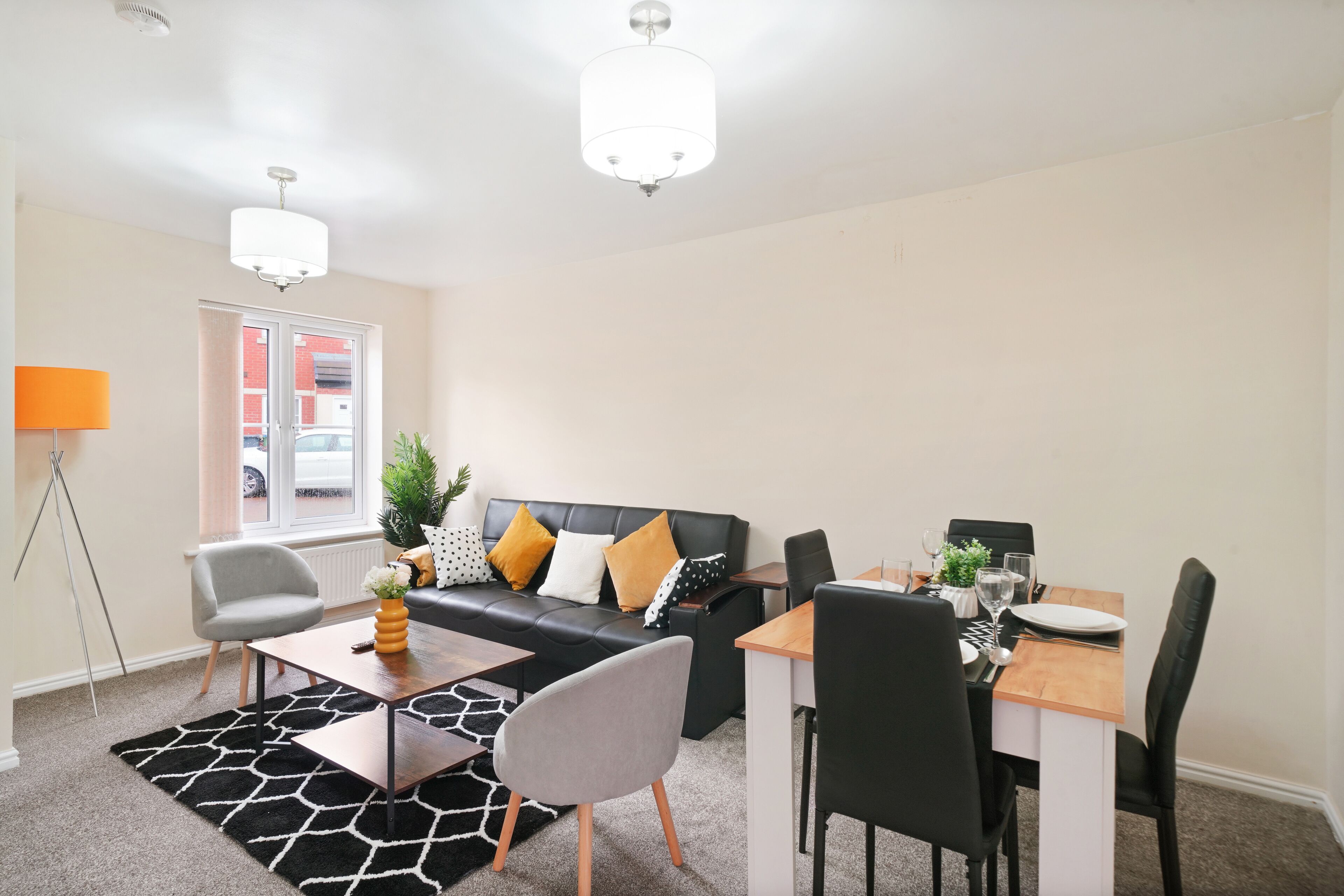 Newly Decorated Home- Ineza House Welcomes You All. - Harborne - Birmingham 