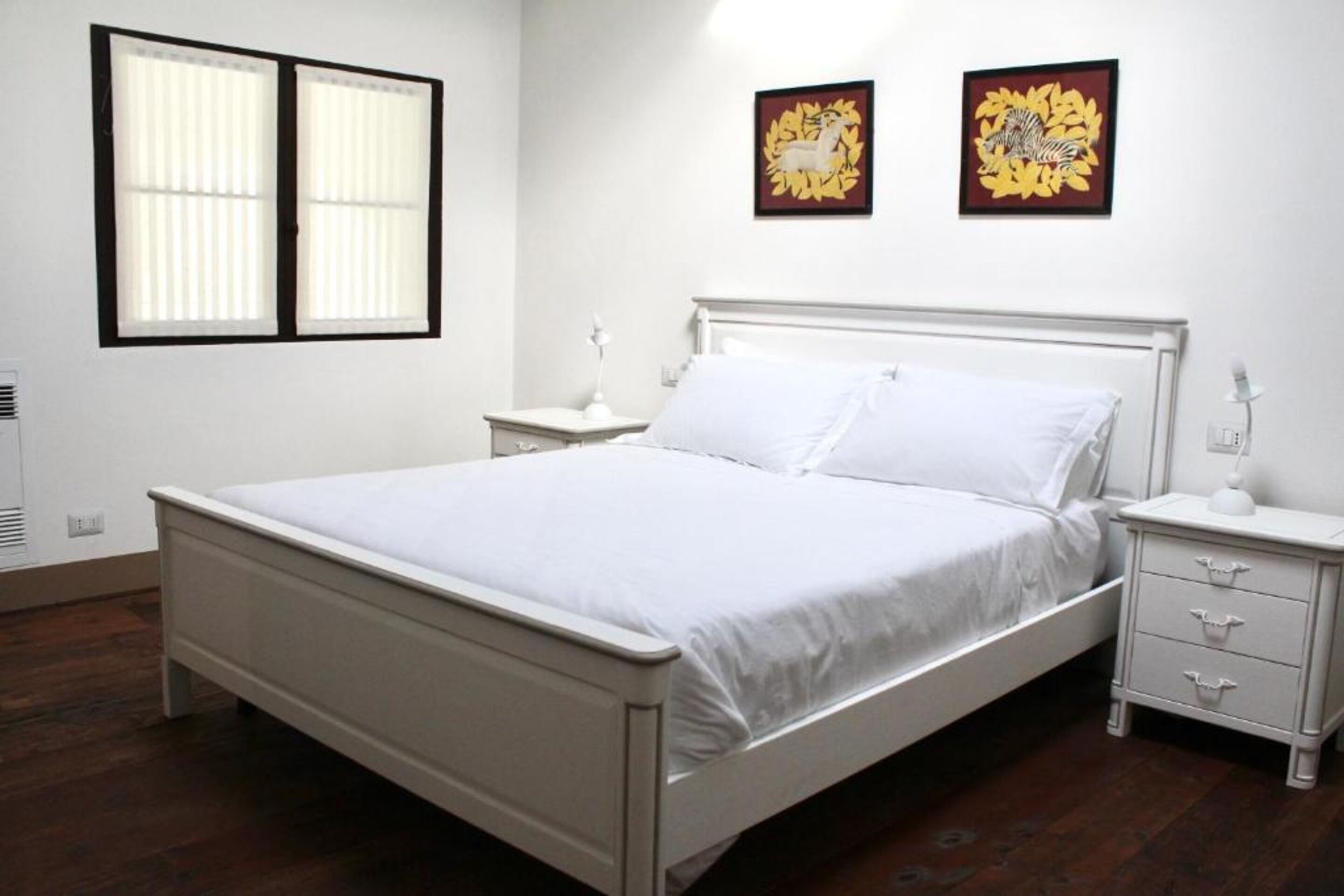 Roupas de cama premium, ferros/tábuas de passar roupa, Wi-Fi de cortesia