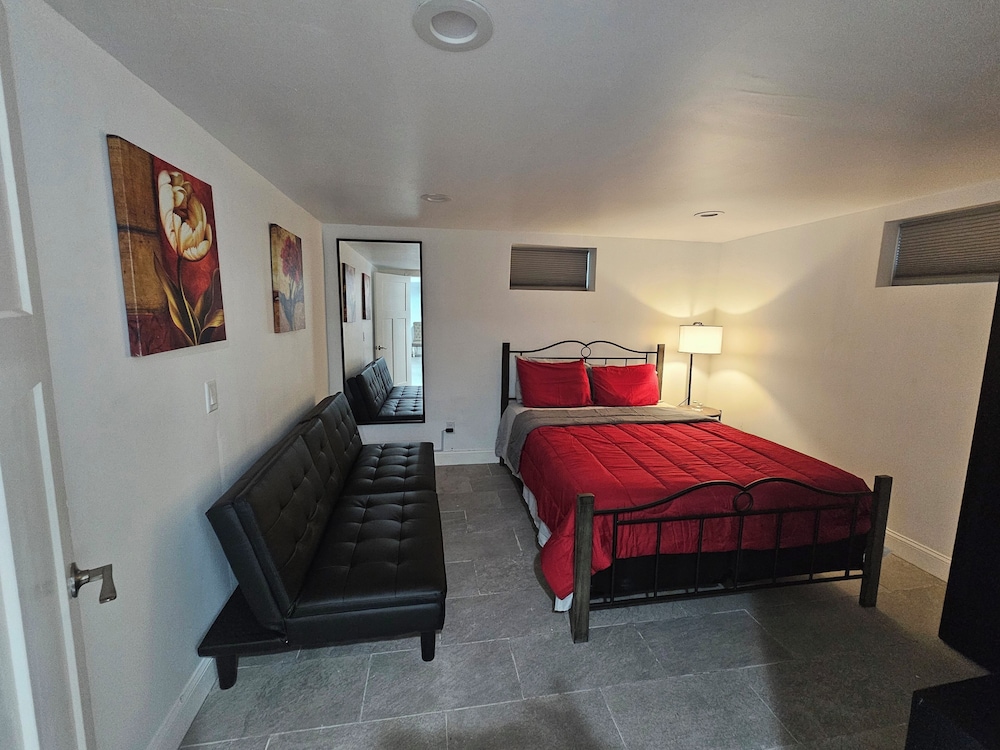 2 Bedroom Apartment In Nice And Quiet Neighborhood - Edison, NJ