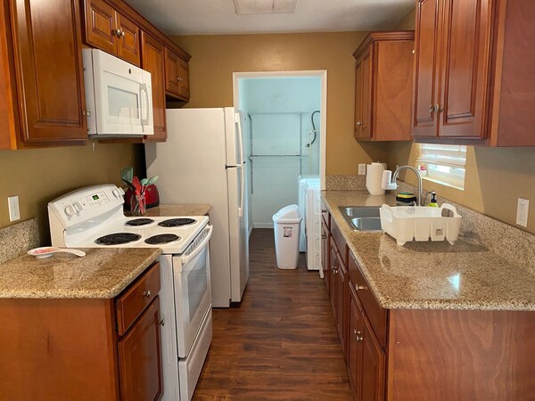 Longer Stay For Travelers Blocks From Hospital And Downtown Security Gates - Visalia, CA