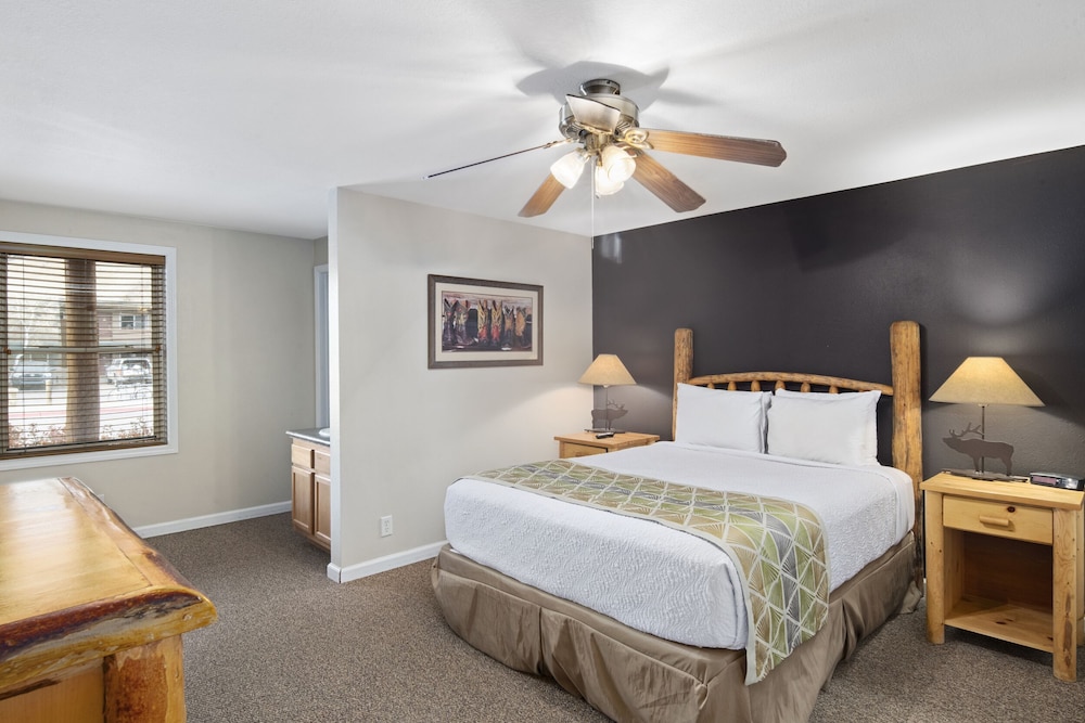 Outpost: Town Square Lodge 5 - Close to Town - Jackson | Vrbo