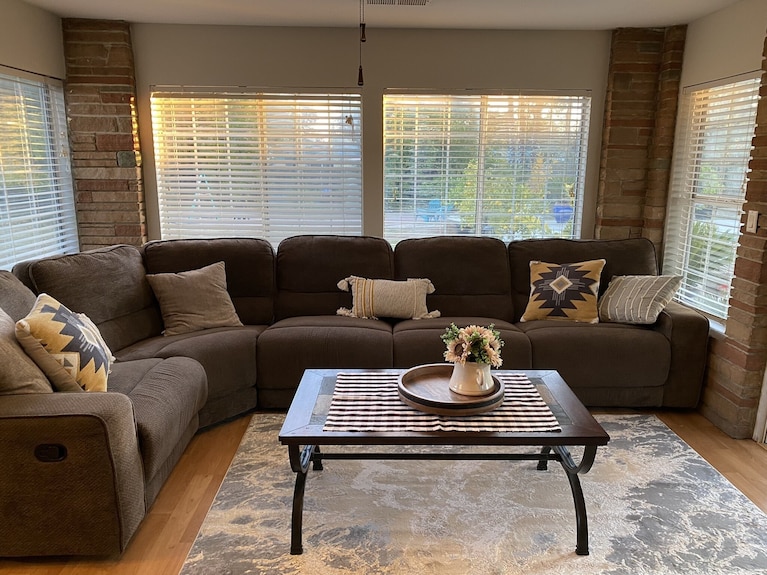 The Garden Cottage House With Stunning Large Pool/jacuzzi, Baby Grand Piano - 로즈빌