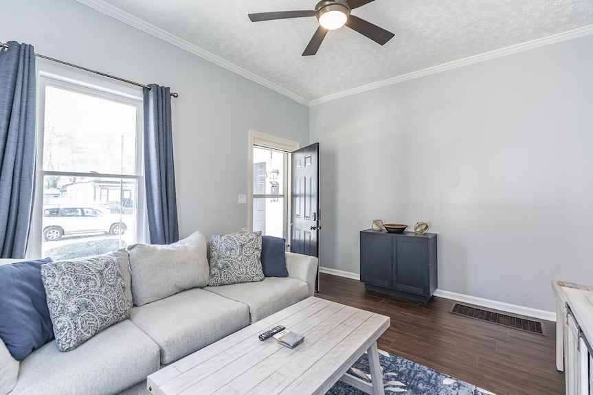 Cozy 1-bedroom In Lexington - レキシントン, KY