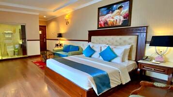 Quarto Duplo Deluxe, 1 cama queen-size, não fumadores, Vista para a cidade | Lençóis de algodão egípcio, roupa de alta qualidade