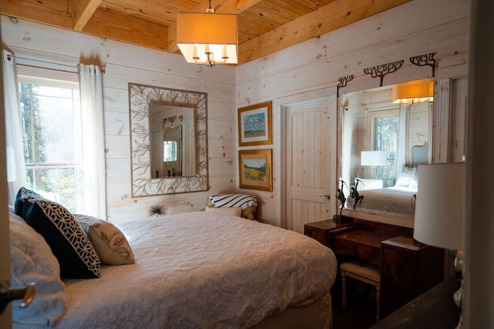 High Point Cottage In The Heart Of Mentone! - Mentone, AL