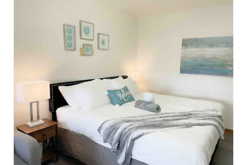 Beautiful Condo Overlooking Downtown - Kalispell, MT