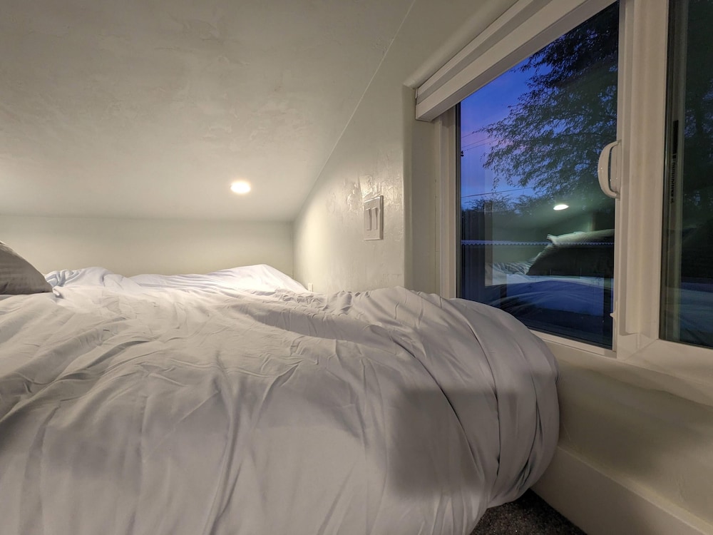 Tiny House: Casita D-downtown-uofa-restaurants-cafes-bars-shop-museums-parking - Tucson, AZ