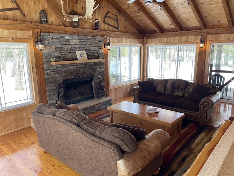 Adk Hideaway - Spacious, Modern Home Nearby To All Amenities - Old Forge, NY